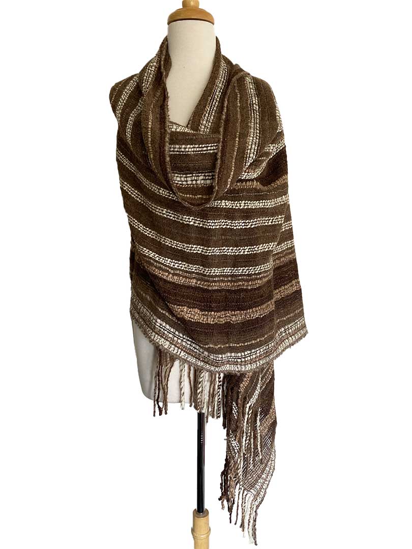 AUSTRALIAN ALPACA BARN - Artesans Shawl Maricarmen Brown