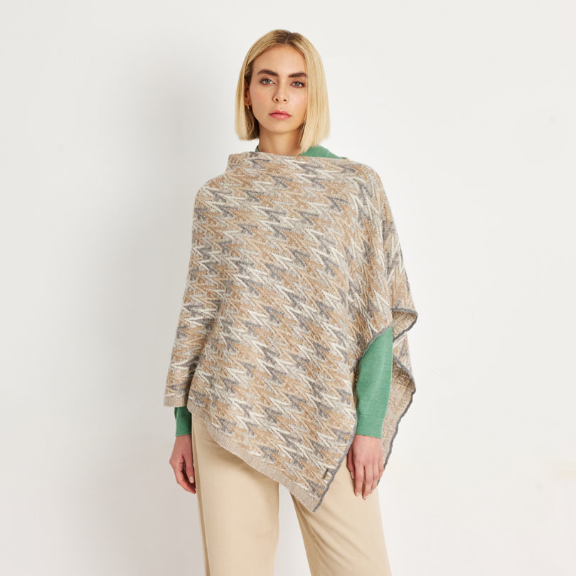 AUSTRALIAN ALPACA BARN - Ponchos/Shrugs